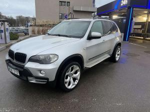Grey BMW X5 2008 in Kaunas, with an engine capacity of 2.99 L and mileage of 320 thousand km for 6250 €, photo  on AUTOMOTO.COM.LV