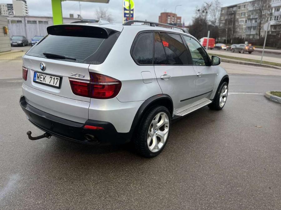 Grey BMW X5 2008 in Kaunas, with an engine capacity of 2.99 L and mileage of 320 thousand km for 6250 €, photo 4 on AUTOMOTO.COM.LV
