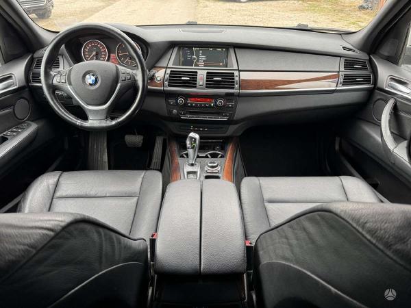 Pelēks BMW X5 2008 Viļņa, ar dzinēja tilpumu 3.00 L un nobraukumu 285 tūkst. km par 9650 €, foto 10 vietnē AUTOMOTO.COM.LV