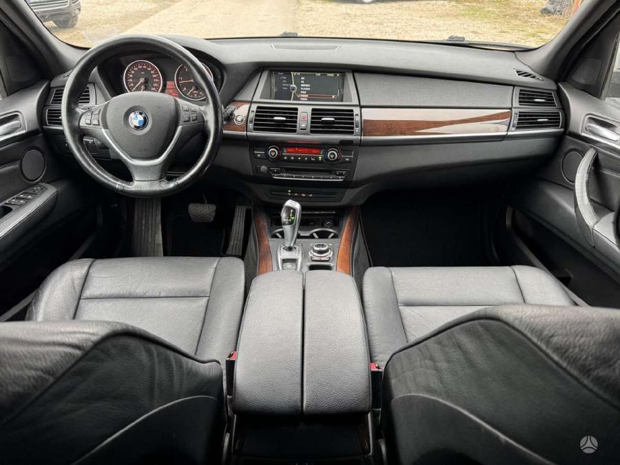 Pelēks BMW X5 2008 Viļņa, ar dzinēja tilpumu 3.00 L un nobraukumu 285 tūkst. km par 9650 €, foto 10 vietnē AUTOMOTO.COM.LV