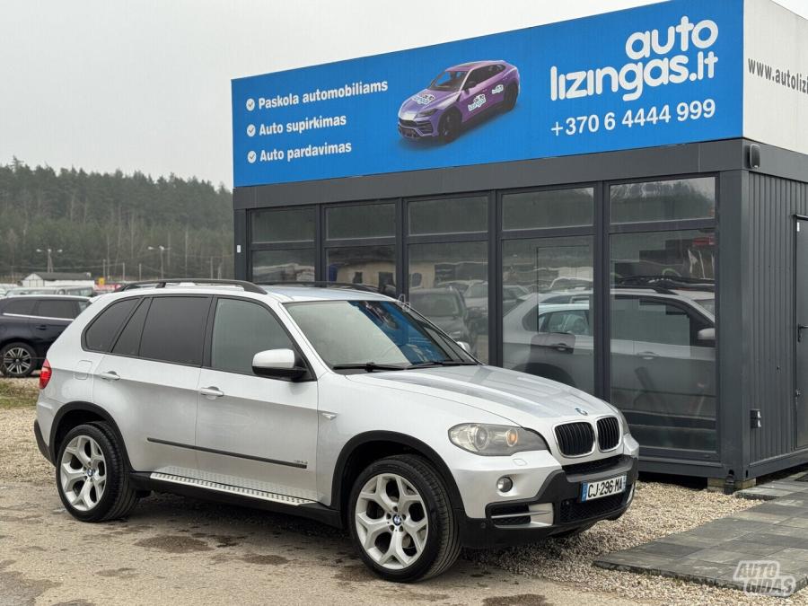 Grey BMW X5 2008 in Vilnius, with an engine capacity of 3.00 L and mileage of 285 thousand km for 9650 €, photo 2 on AUTOMOTO.COM.LV