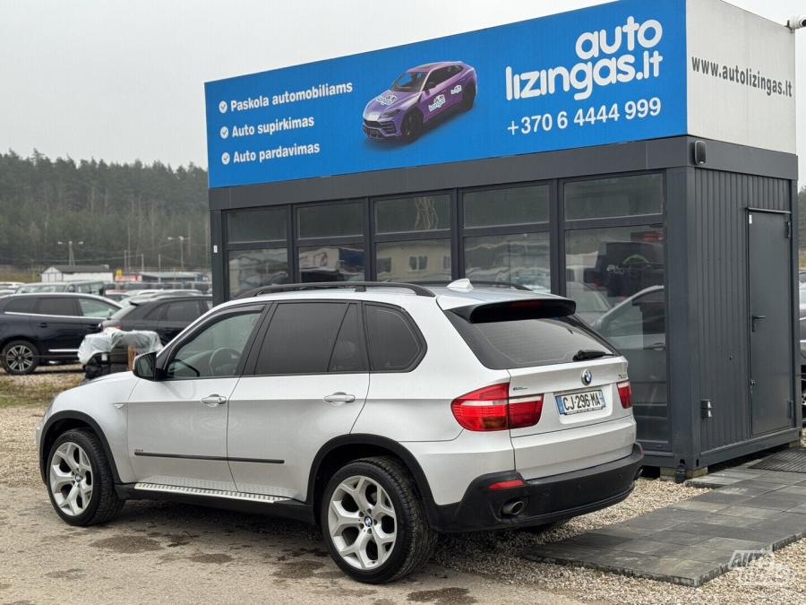 Grey BMW X5 2008 in Vilnius, with an engine capacity of 3.00 L and mileage of 285 thousand km for 9650 €, photo 3 on AUTOMOTO.COM.LV