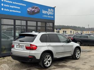 Grey BMW X5 2008 in Vilnius, with an engine capacity of 3.00 L and mileage of 285 thousand km for 9650 €, photo 4 on AUTOMOTO.COM.LV