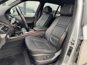 Grey BMW X5 2008 in Vilnius, with an engine capacity of 3.00 L and mileage of 285 thousand km for 9650 €, photo 5 on AUTOMOTO.COM.LV