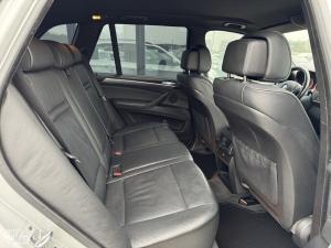 Grey BMW X5 2008 in Vilnius, with an engine capacity of 3.00 L and mileage of 285 thousand km for 9650 €, photo 7 on AUTOMOTO.COM.LV