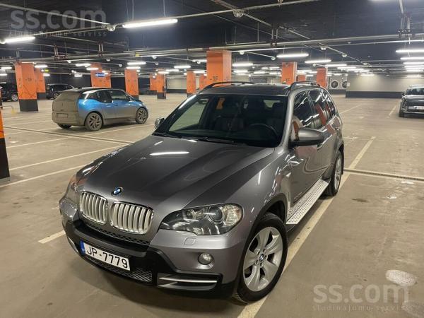 Pelēks BMW X5 2008 Rīga, ar dzinēja tilpumu 3.00 L un nobraukumu 430 tūkst. km par 9100 €, foto 1 vietnē AUTOMOTO.COM.LV