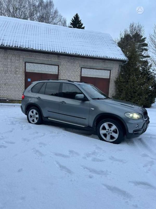 Pelēks BMW X5 2008 Mažeikiai, ar dzinēja tilpumu 3.00 L un nobraukumu 320 tūkst. km par 6300 €, foto 4 vietnē AUTOMOTO.COM.LV