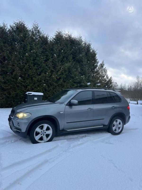 Pelēks BMW X5 2008 Mažeikiai, ar dzinēja tilpumu 3.00 L un nobraukumu 320 tūkst. km par 6300 €, foto 5 vietnē AUTOMOTO.COM.LV