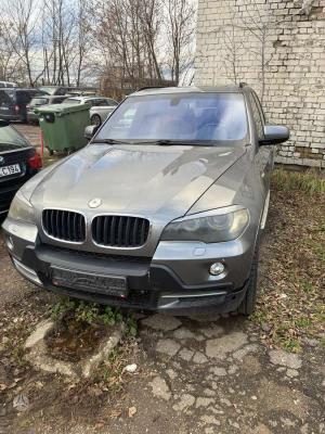 Grey BMW X5 2008 in Vilnius, with an engine capacity of 2.99 L and mileage of 450 thousand km for 4250 €, photo  on AUTOMOTO.COM.LV