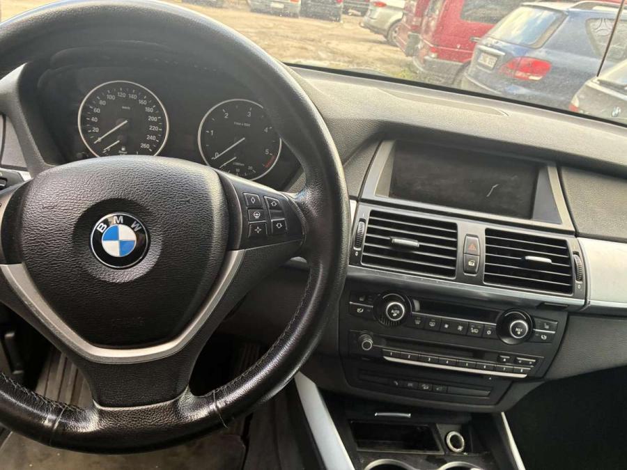 Pelēks BMW X5 2008 Viļņa, ar dzinēja tilpumu 2.99 L un nobraukumu 450 tūkst. km par 4250 €, foto 2 vietnē AUTOMOTO.COM.LV