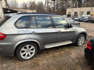 Pelēks BMW X5 2008 Viļņa, ar dzinēja tilpumu 2.99 L un nobraukumu 450 tūkst. km par 4250 €, foto 5 vietnē AUTOMOTO.COM.LV