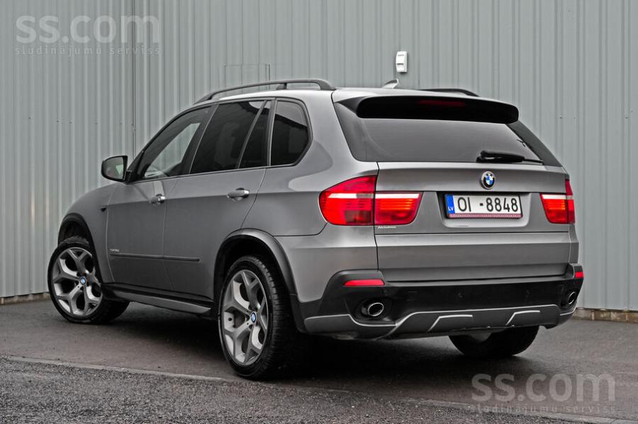 Grey BMW X5 2008 in Ogre, with an engine capacity of 3.00 L and mileage of 329 thousand km for 8500 €, photo 3 on AUTOMOTO.COM.LV