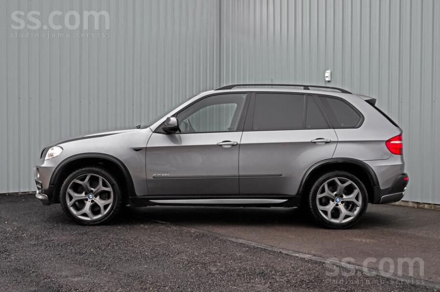 Grey BMW X5 2008 in Ogre, with an engine capacity of 3.00 L and mileage of 329 thousand km for 8500 €, photo 5 on AUTOMOTO.COM.LV