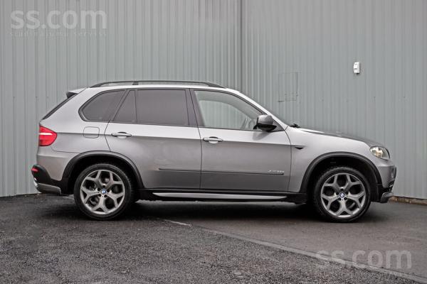 Grey BMW X5 2008 in Ogre, with an engine capacity of 3.00 L and mileage of 329 thousand km for 8500 €, photo 6 on AUTOMOTO.COM.LV
