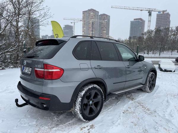 Grey BMW X5 2008 in Vilnius, with an engine capacity of 2.98 L and mileage of 192 thousand km for 6000 €, photo 5 on AUTOMOTO.COM.LV