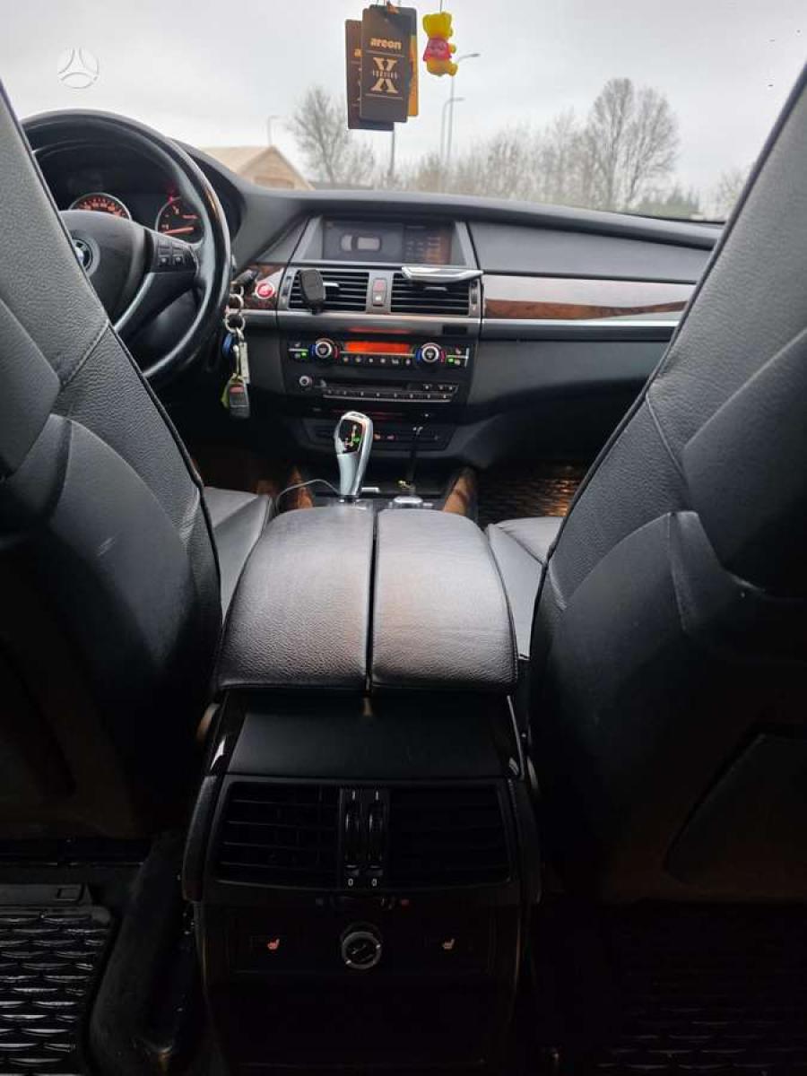 Pelēks BMW X5 2008 Kauņa, ar dzinēja tilpumu 3.50 L un nobraukumu 280 tūkst. km par 9650 €, foto 11 vietnē AUTOMOTO.COM.LV