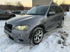 Grey BMW X5 2008 in Vilnius, with an engine capacity of 3.00 L and mileage of 320 thousand km for 8500 €, photo  on AUTOMOTO.COM.LV