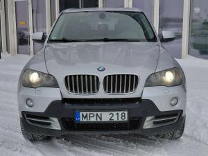 Pelēks BMW X5 2008 Viļņa, ar dzinēja tilpumu 2.99 L un nobraukumu 391 tūkst. km par 7000 €, foto 2 vietnē AUTOMOTO.COM.LV