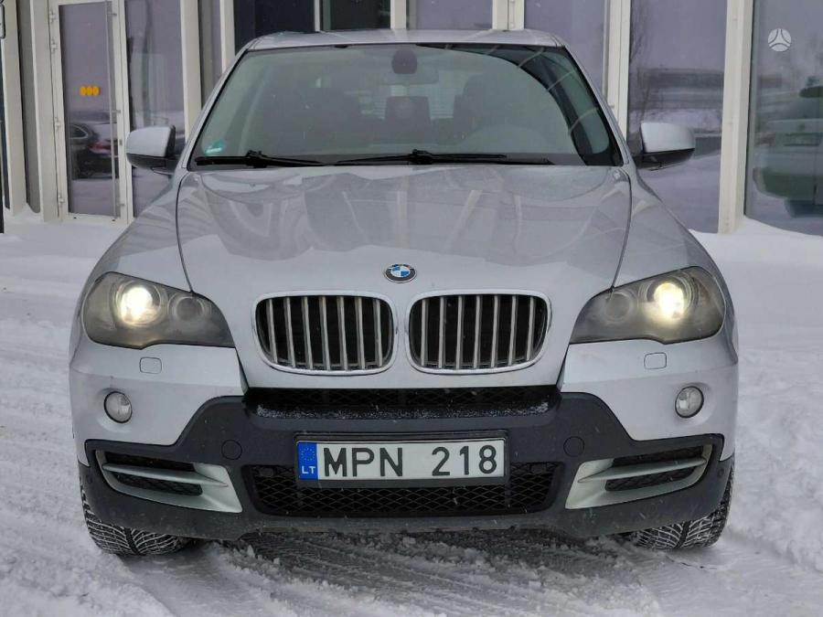 Pelēks BMW X5 2008 Viļņa, ar dzinēja tilpumu 2.99 L un nobraukumu 391 tūkst. km par 7000 €, foto 2 vietnē AUTOMOTO.COM.LV
