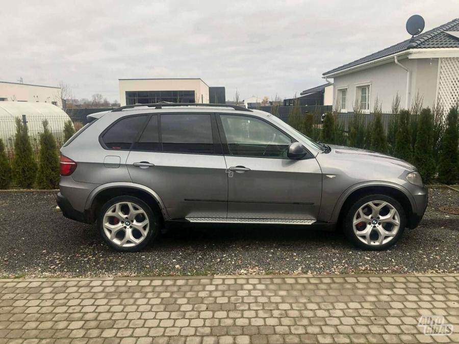 Grey BMW X5 2008 in Kretinga, with an engine capacity of 3.00 L and mileage of 1445 thousand km for 6899 €, photo 4 on AUTOMOTO.COM.LV