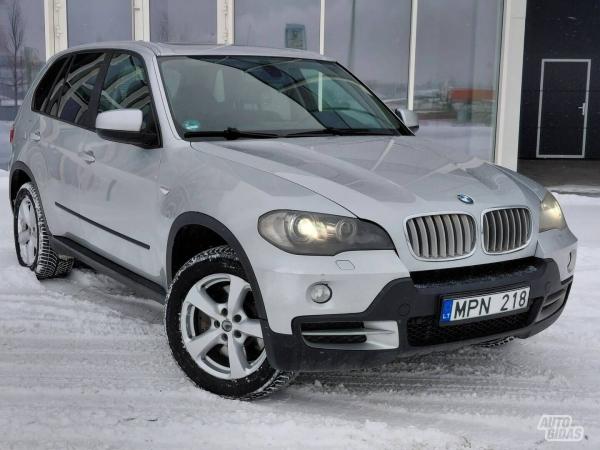 Grey BMW X5 2008 in Vilnius, with an engine capacity of 3.00 L and mileage of 391 thousand km for 7000 €, photo 1 on AUTOMOTO.COM.LV