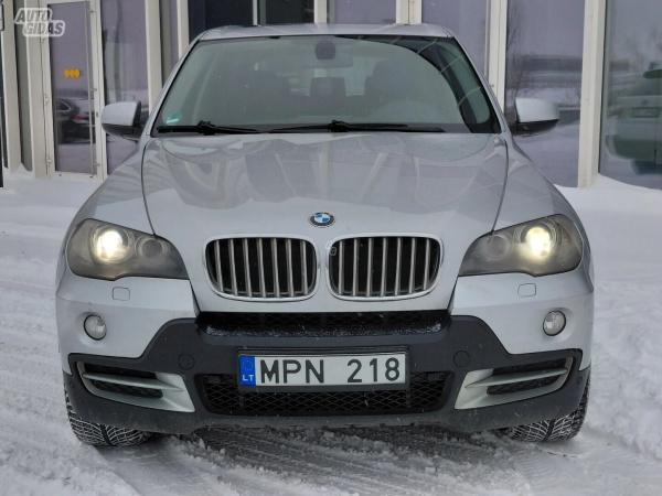 Pelēks BMW X5 2008 Viļņa, ar dzinēja tilpumu 3.00 L un nobraukumu 391 tūkst. km par 6000 €, foto 2 vietnē AUTOMOTO.COM.LV