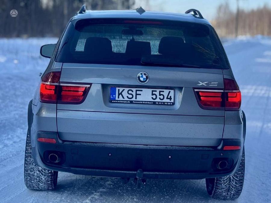 Grey BMW X5 2008 in Radviliskis, with an engine capacity of 3.00 L and mileage of 194 thousand km for 6200 €, photo 10 on AUTOMOTO.COM.LV