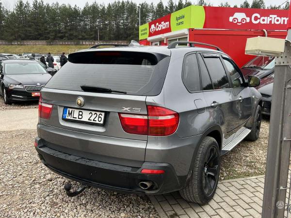 Grey BMW X5 2008 in Vilnius, with an engine capacity of 3.00 L and mileage of 302 thousand km for 7500 €, photo 6 on AUTOMOTO.COM.LV