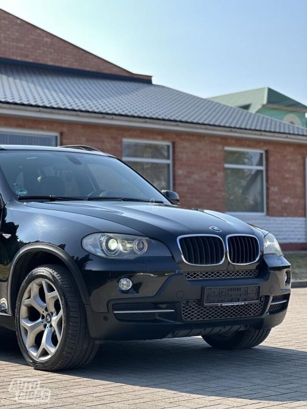 Pelēks BMW X5 2008 Viļņa, ar dzinēja tilpumu 3.00 L un nobraukumu 197 tūkst. km par 9500 €, foto 2 vietnē AUTOMOTO.COM.LV