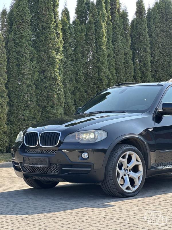 Pelēks BMW X5 2008 Viļņa, ar dzinēja tilpumu 3.00 L un nobraukumu 197 tūkst. km par 9500 €, foto 4 vietnē AUTOMOTO.COM.LV