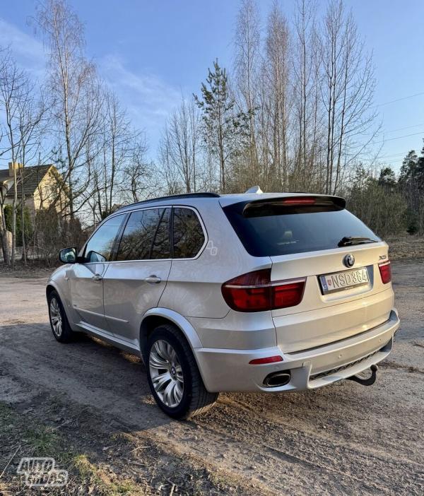 Grey BMW X5 2008 in Kaunas, with an engine capacity of 3.00 L and mileage of 390 thousand km for 8500 €, photo 3 on AUTOMOTO.COM.LV
