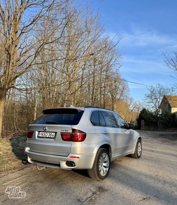 Grey BMW X5 2008 in Kaunas, with an engine capacity of 3.00 L and mileage of 390 thousand km for 8500 €, photo 5 on AUTOMOTO.COM.LV