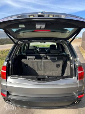 Grey BMW X5 2008 in Marijampole, with an engine capacity of 3.00 L and mileage of 354 thousand km for 6600 €, photo 14 on AUTOMOTO.COM.LV