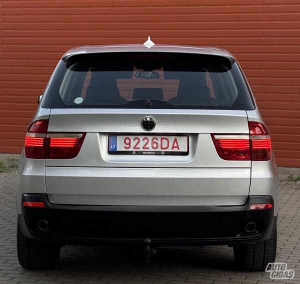 Grey BMW X5 2008 in Kaunas, with an engine capacity of 3.00 L and mileage of 370 thousand km for 5500 €, photo 6 on AUTOMOTO.COM.LV