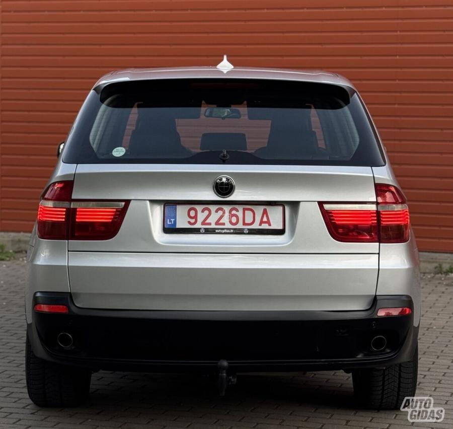 Grey BMW X5 2008 in Kaunas, with an engine capacity of 3.00 L and mileage of 370 thousand km for 5500 €, photo 7 on AUTOMOTO.COM.LV