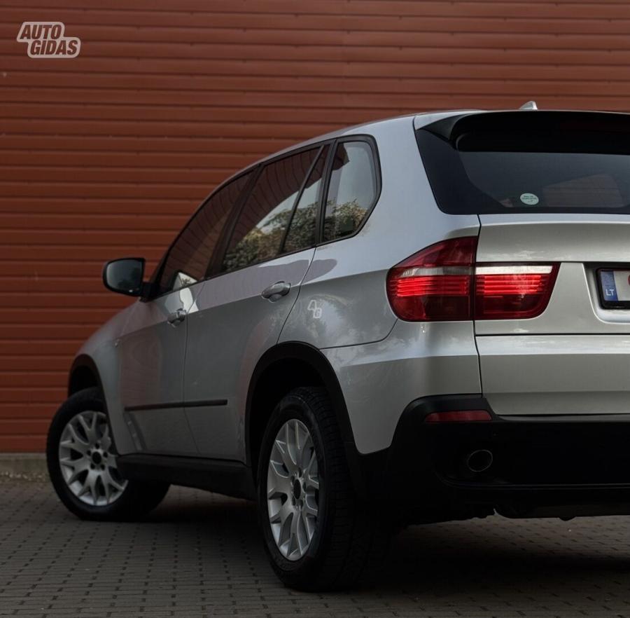 Grey BMW X5 2008 in Kaunas, with an engine capacity of 3.00 L and mileage of 370 thousand km for 5500 €, photo 14 on AUTOMOTO.COM.LV