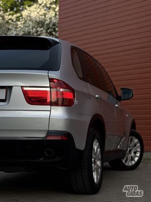Grey BMW X5 2008 in Kaunas, with an engine capacity of 3.00 L and mileage of 370 thousand km for 5500 €, photo 15 on AUTOMOTO.COM.LV