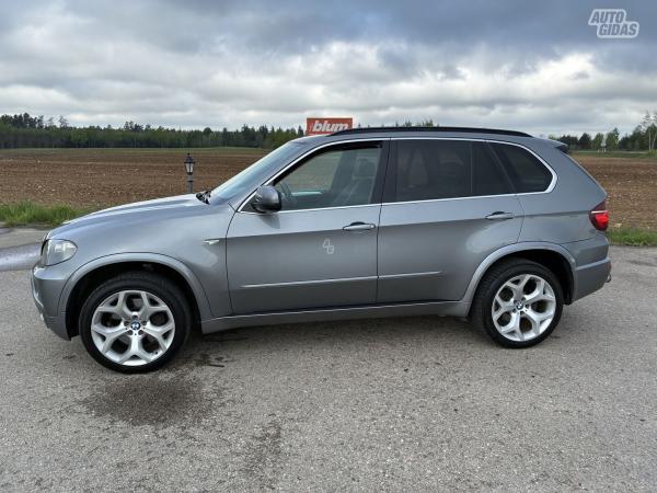 Grey BMW X5 2008 in Vilnius, with an engine capacity of 3.00 L and mileage of 369 thousand km for 8300 €, photo 3 on AUTOMOTO.COM.LV