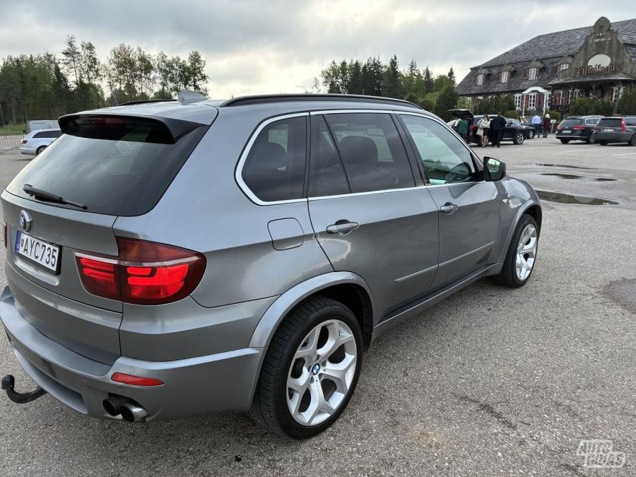 Grey BMW X5 2008 in Vilnius, with an engine capacity of 3.00 L and mileage of 369 thousand km for 8300 €, photo 6 on AUTOMOTO.COM.LV