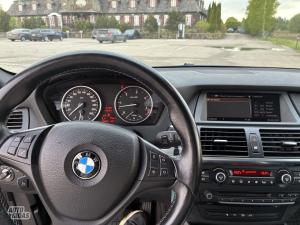 Grey BMW X5 2008 in Vilnius, with an engine capacity of 3.00 L and mileage of 369 thousand km for 8300 €, photo 11 on AUTOMOTO.COM.LV