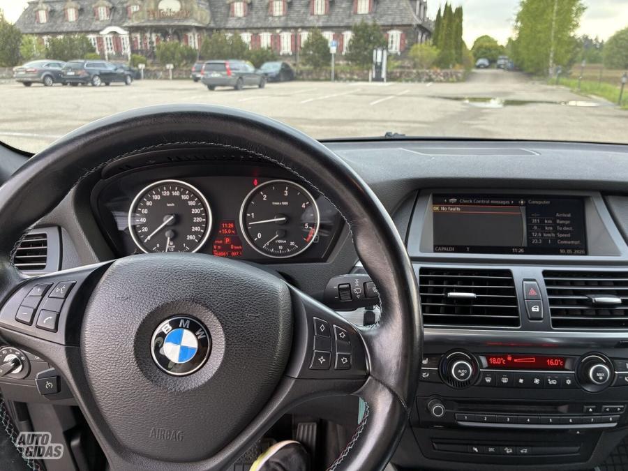 Grey BMW X5 2008 in Vilnius, with an engine capacity of 3.00 L and mileage of 369 thousand km for 8300 €, photo 11 on AUTOMOTO.COM.LV