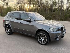 Pelēks BMW X5 2008 Rīga, ar dzinēja tilpumu 3.00 L un nobraukumu 435 tūkst. km par 8700 €, foto 4 vietnē AUTOMOTO.COM.LV