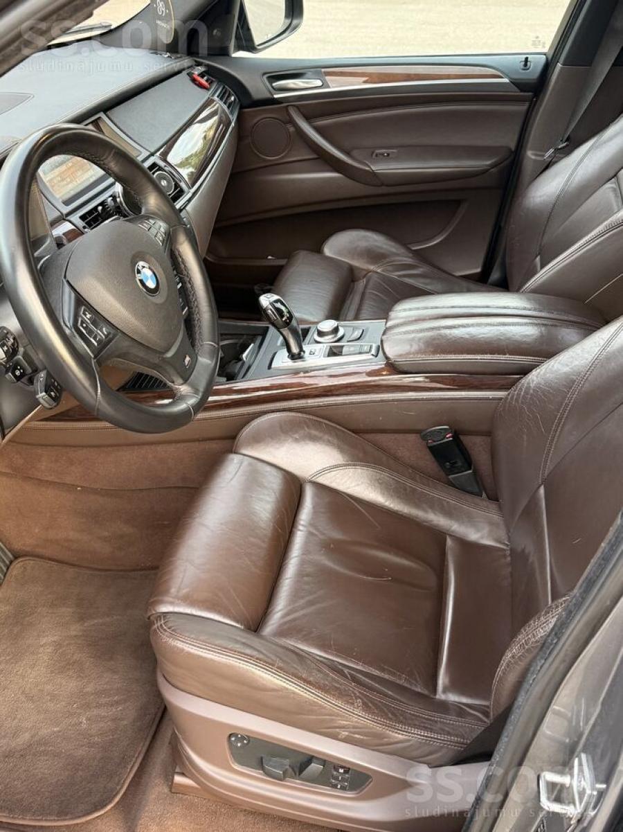 Pelēks BMW X5 2008 Rīga, ar dzinēja tilpumu 3.00 L un nobraukumu 435 tūkst. km par 8700 €, foto 12 vietnē AUTOMOTO.COM.LV