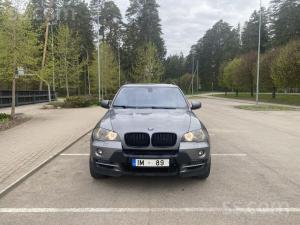 Pelēks BMW X5 2008 Ogre, ar dzinēja tilpumu 3.00 L un nobraukumu 380 tūkst. km par 9000 €, foto  vietnē AUTOMOTO.COM.LV