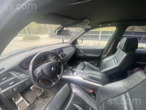 Grey BMW X5 2008 in Ogre, with an engine capacity of 3.00 L and mileage of 380 thousand km for 9000 €, photo 7 on AUTOMOTO.COM.LV