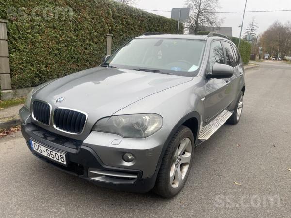 Pelēks BMW X5 2008 Rīga, ar dzinēja tilpumu 3.00 L un nobraukumu 328 tūkst. km par 6000 €, foto 1 vietnē AUTOMOTO.COM.LV