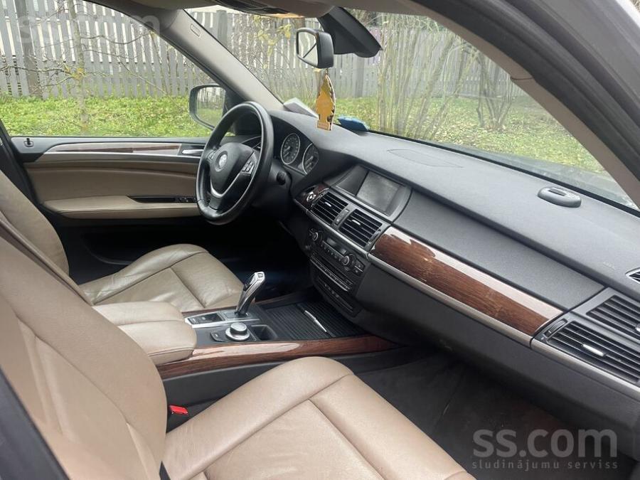 Серый БМВ Х5 2008 в Рига, объемом двигателя 3.00 л и пробегом 328 тыс. км за 6000 €, фото 13 на AUTOMOTO.COM.LV