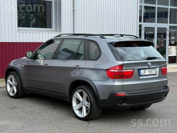 Pelēks BMW X5 2008 Rīga, ar dzinēja tilpumu 3.00 L un nobraukumu 229 tūkst. km par 8590 €, foto 3 vietnē AUTOMOTO.COM.LV