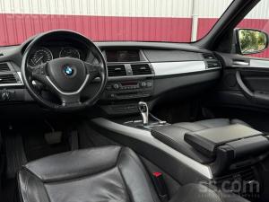 Pelēks BMW X5 2008 Rīga, ar dzinēja tilpumu 3.00 L un nobraukumu 229 tūkst. km par 8590 €, foto 14 vietnē AUTOMOTO.COM.LV