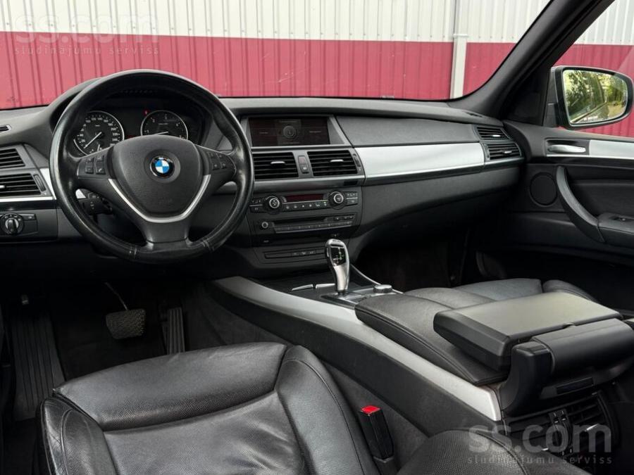 Pelēks BMW X5 2008 Rīga, ar dzinēja tilpumu 3.00 L un nobraukumu 229 tūkst. km par 8590 €, foto 14 vietnē AUTOMOTO.COM.LV